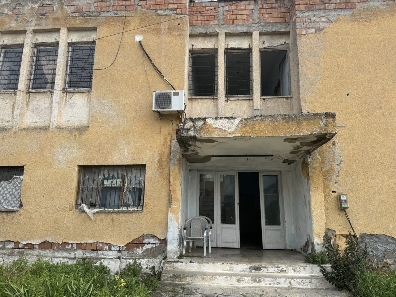 Flota e vjetër e zjarrfikëseve, përballë zjarreve dhe emergjencave ...
